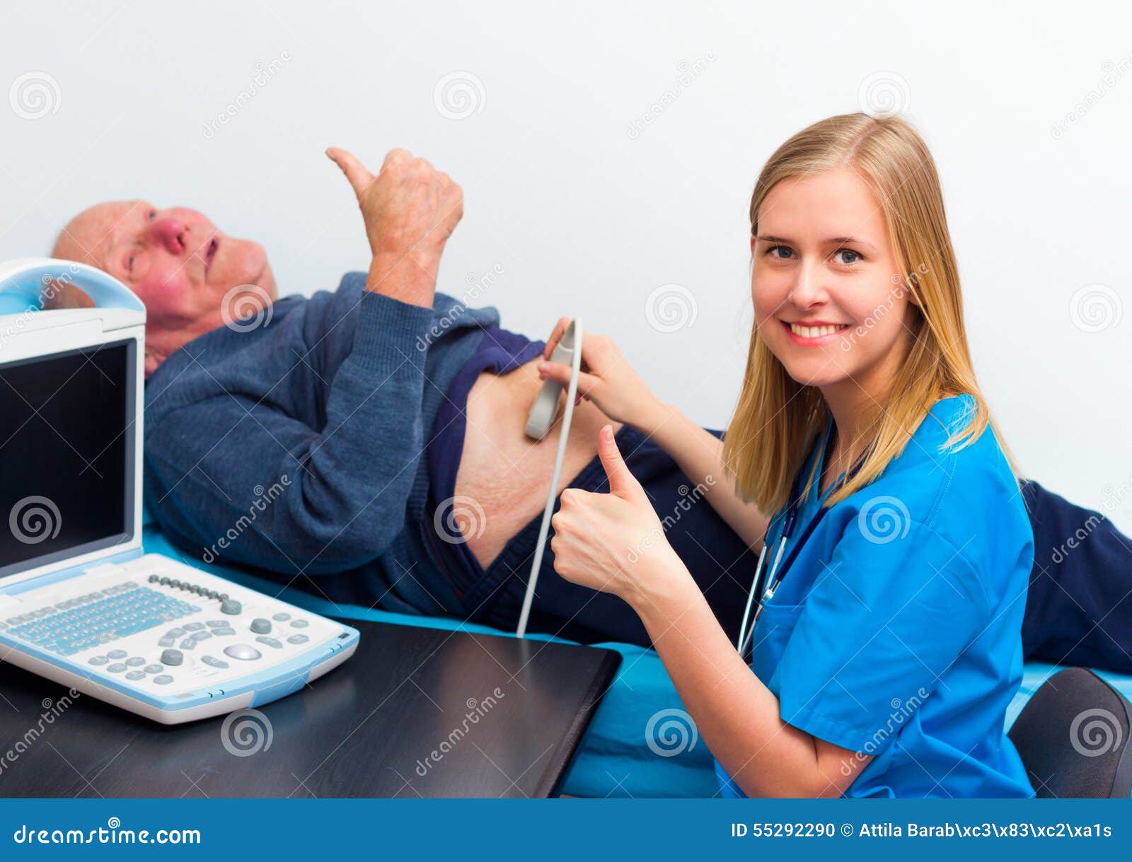 ¡Todo Parece Bueno En El Echograph! Foto de archivo - Imagen de ...