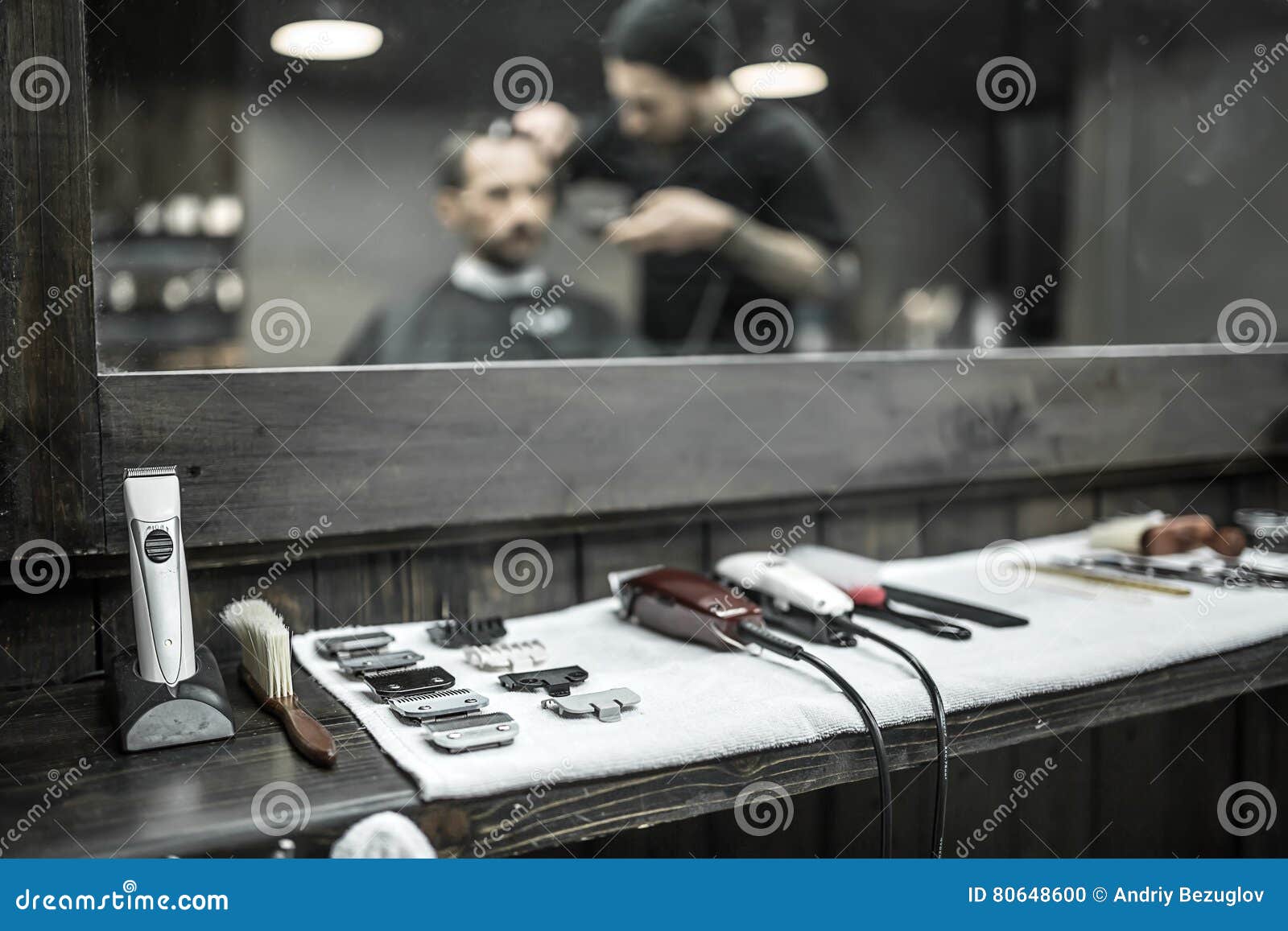 Toebehoren Van Kapper in Herenkapper Stock Foto - Image of binnen ...