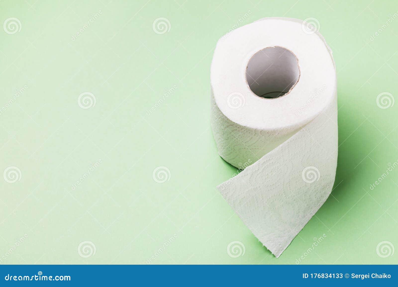 Toilet Paper Roll on Green Background with Copy Space Stock Image ...