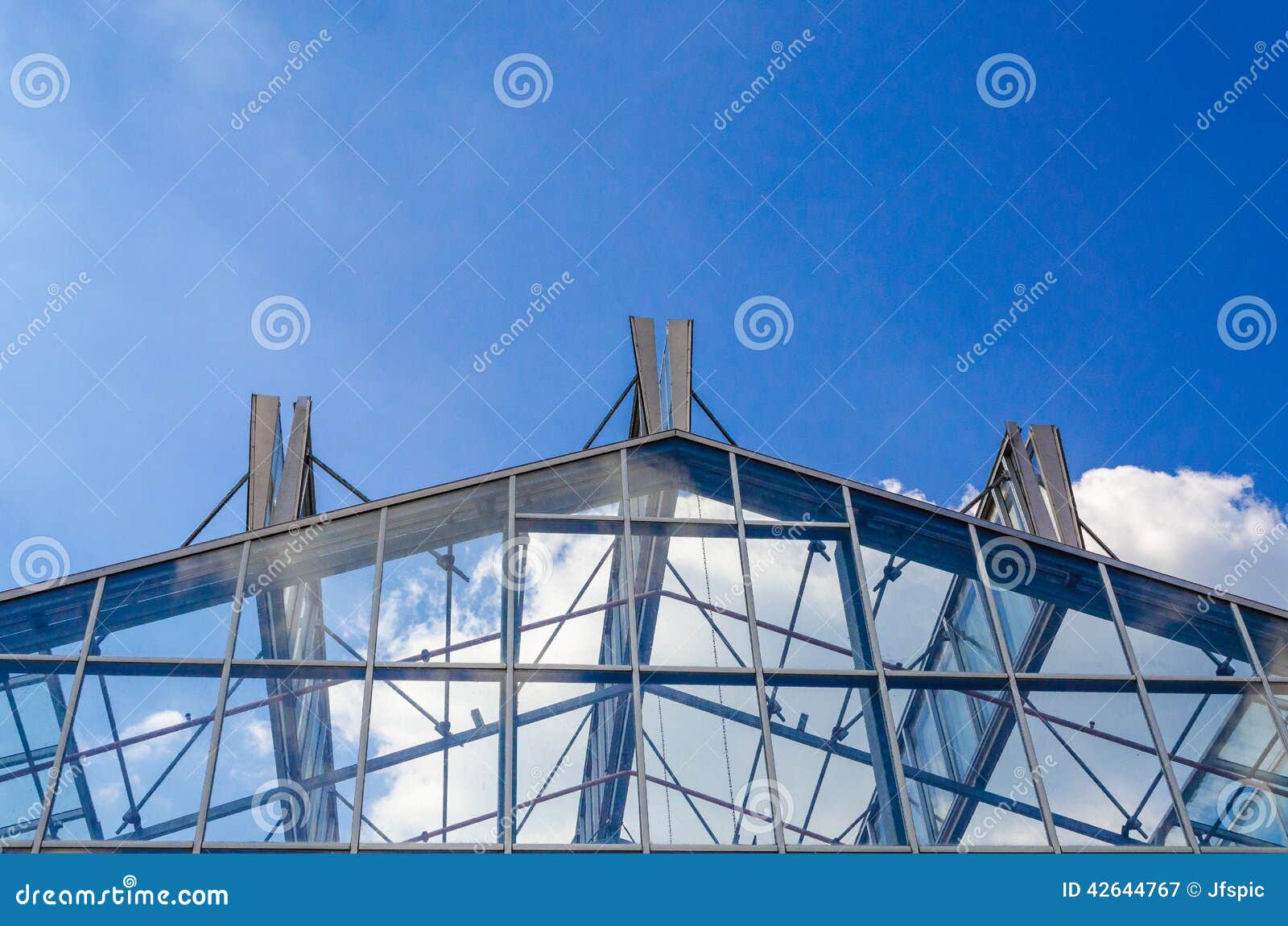 Toit En Verre, Structure Métallique Image stock - Image du dôme, ciel ...