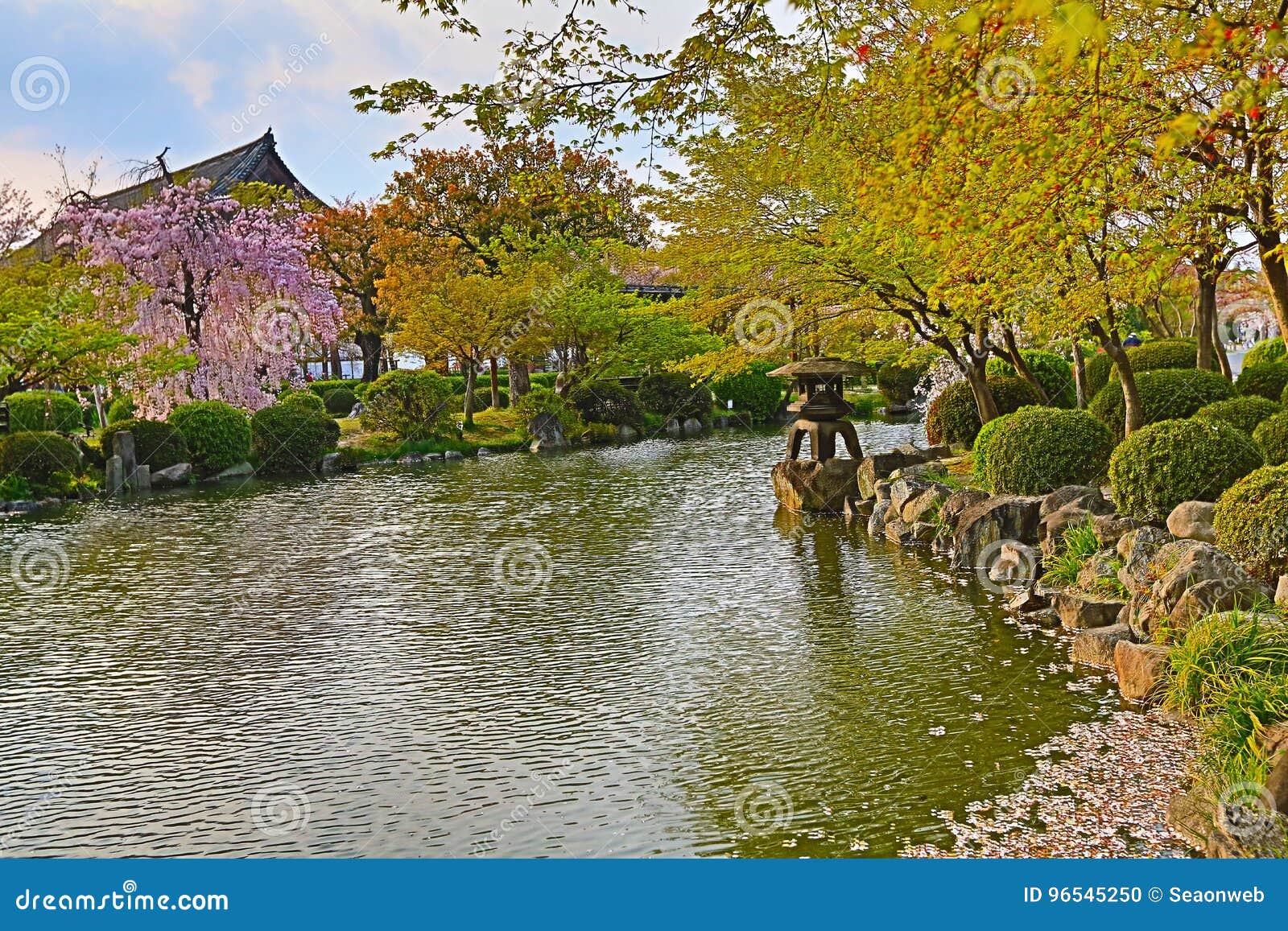 Toji Temple in Spring, Kyoto, Japan Stock Photo - Image of architecture ...
