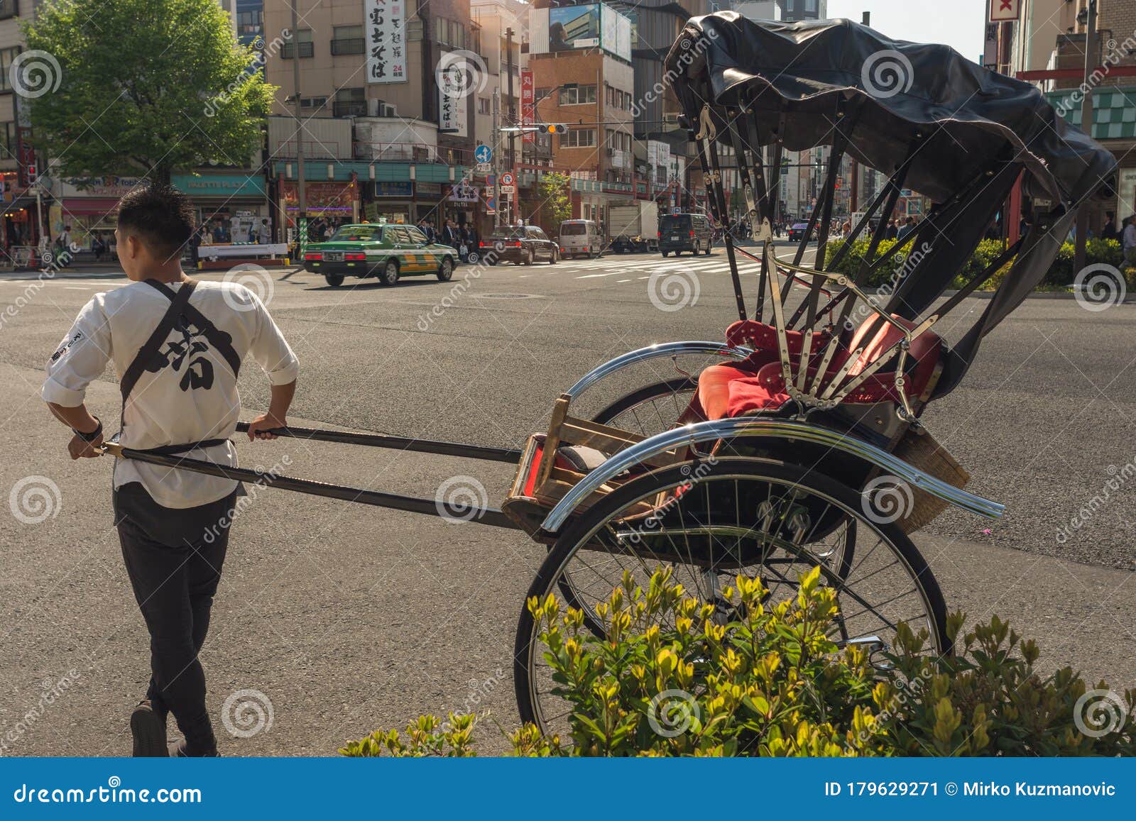 Rickshaw Puller in Tokyo, Japan Editorial Photo - Image of editorial ...