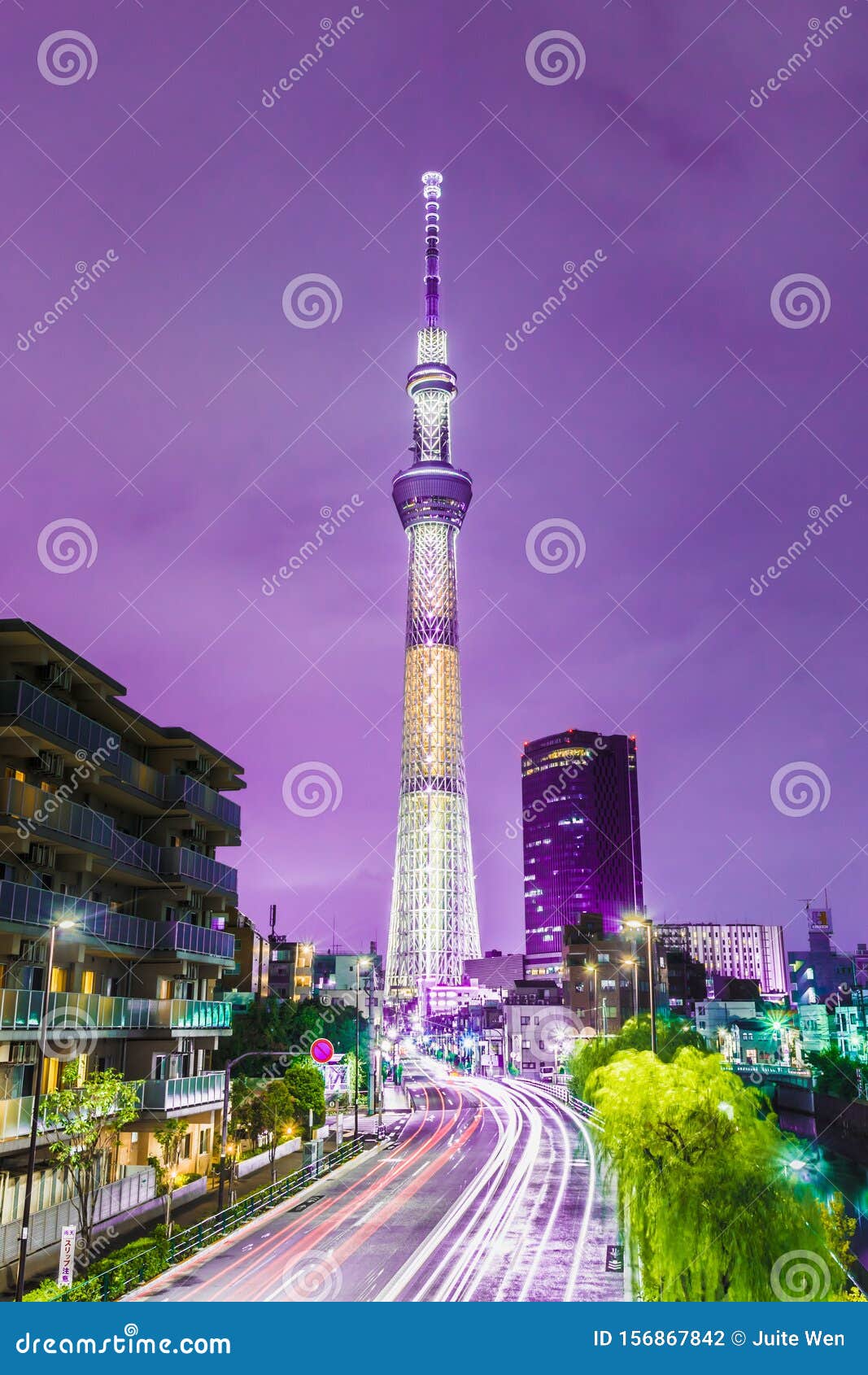 TOKYO,JAPAN - August 20, 2017 : the Tokyo Skytree at Night. Editorial ...