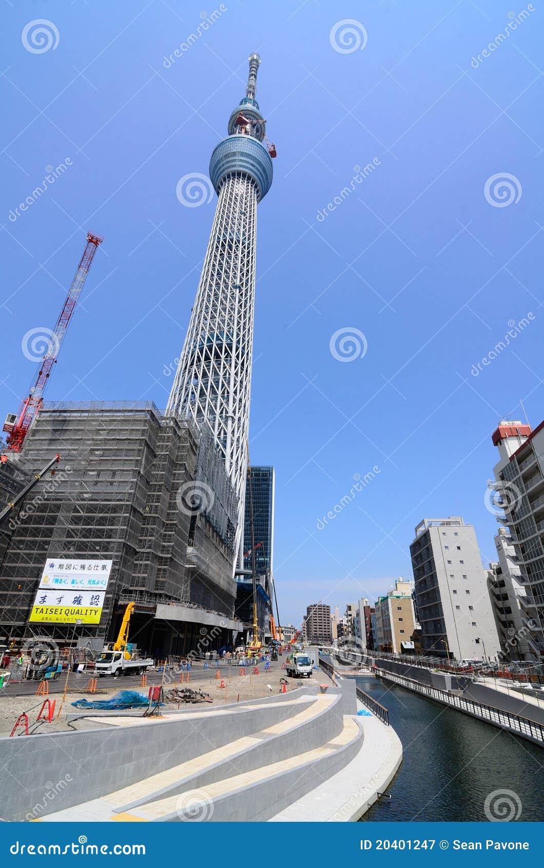 Tokyo Sky Tree editorial photography. Image of rivers - 20401247