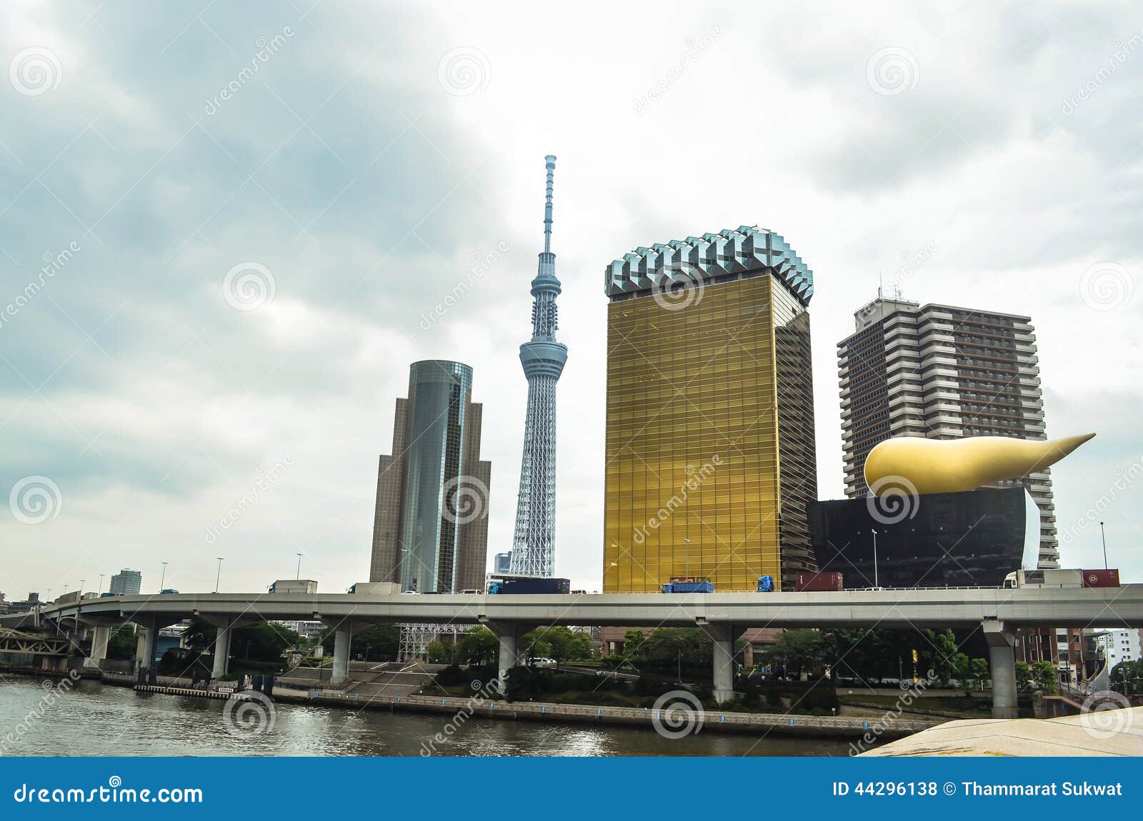 Tokyo Sky Tree and Azumabashi Riverside Editorial Stock Photo - Image ...