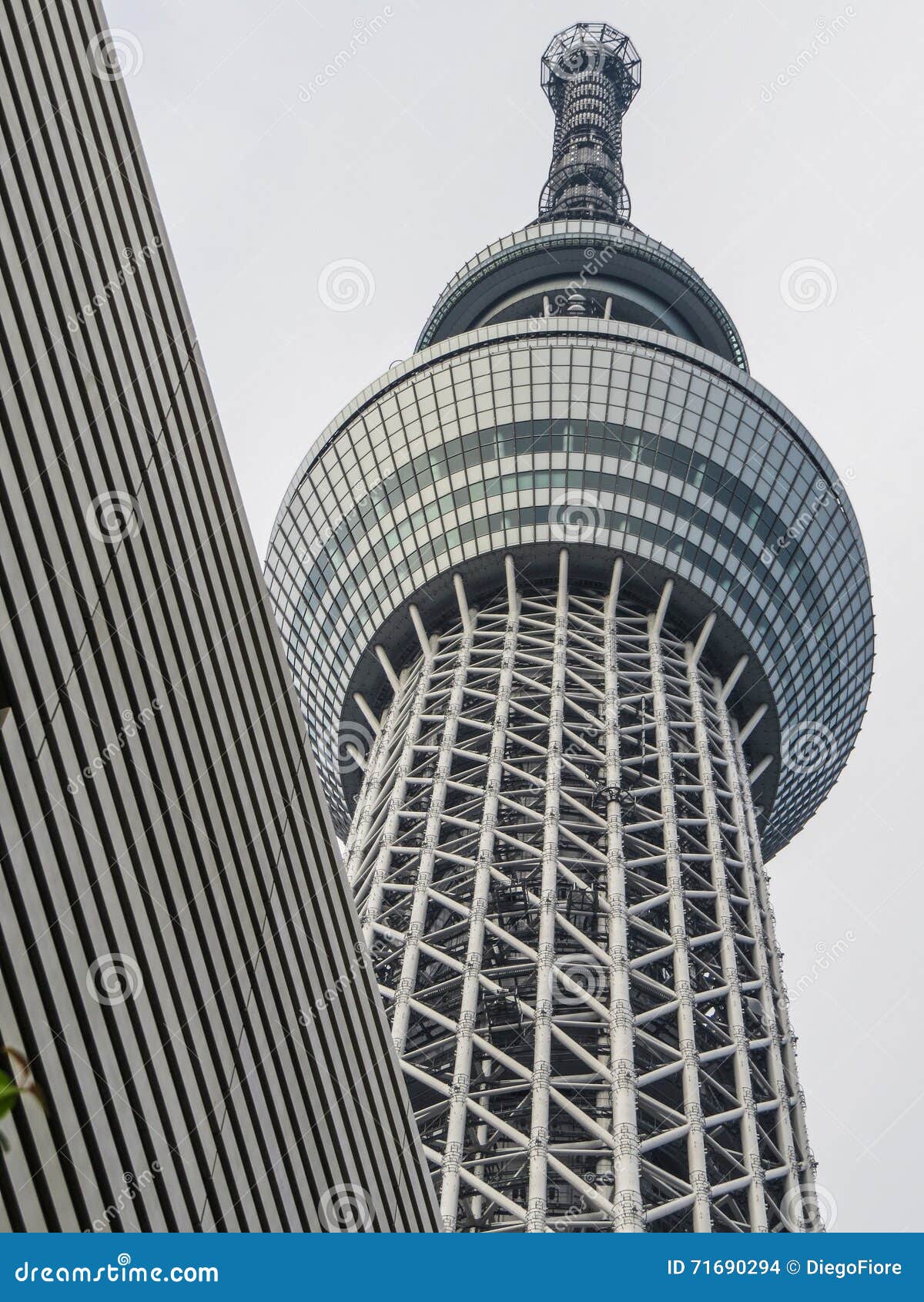 Tokyo Skytree editorial stock image. Image of close, enjoy - 71690294