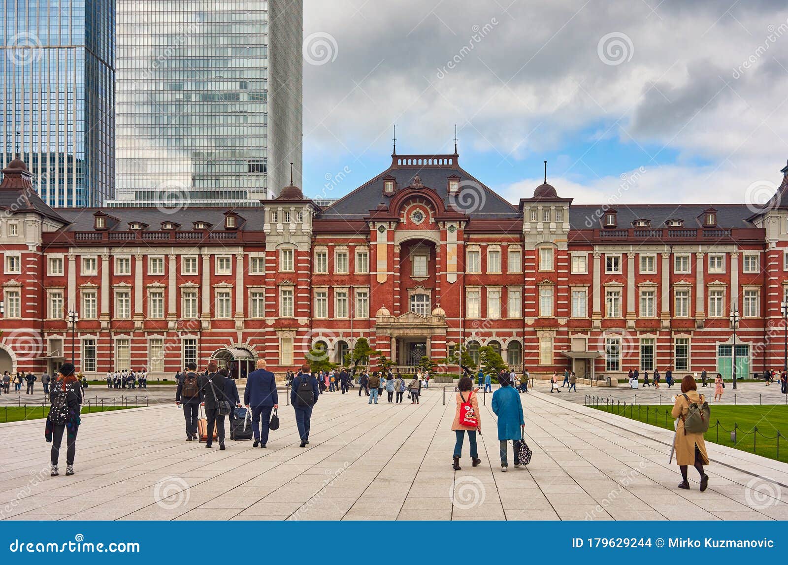 Tokyo Station, Main Railway Station in Tokyo Editorial Stock Image ...