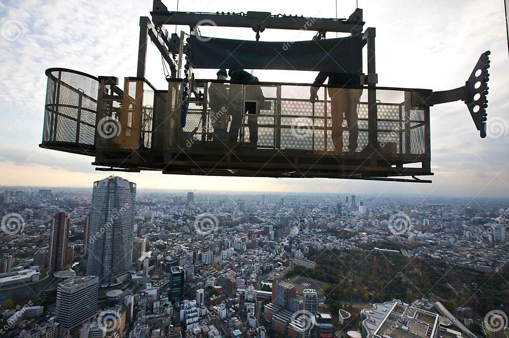 Tokyo Window Washers editorial photo. Image of maintenance - 11898551