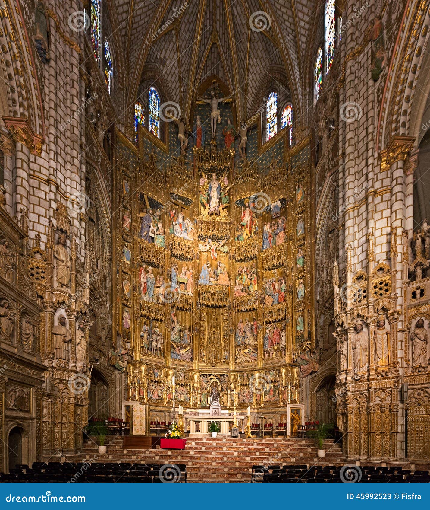 TOLEDO, SPAIN - MAY 2014: Altar of Toledo Cathedral Editorial Stock ...
