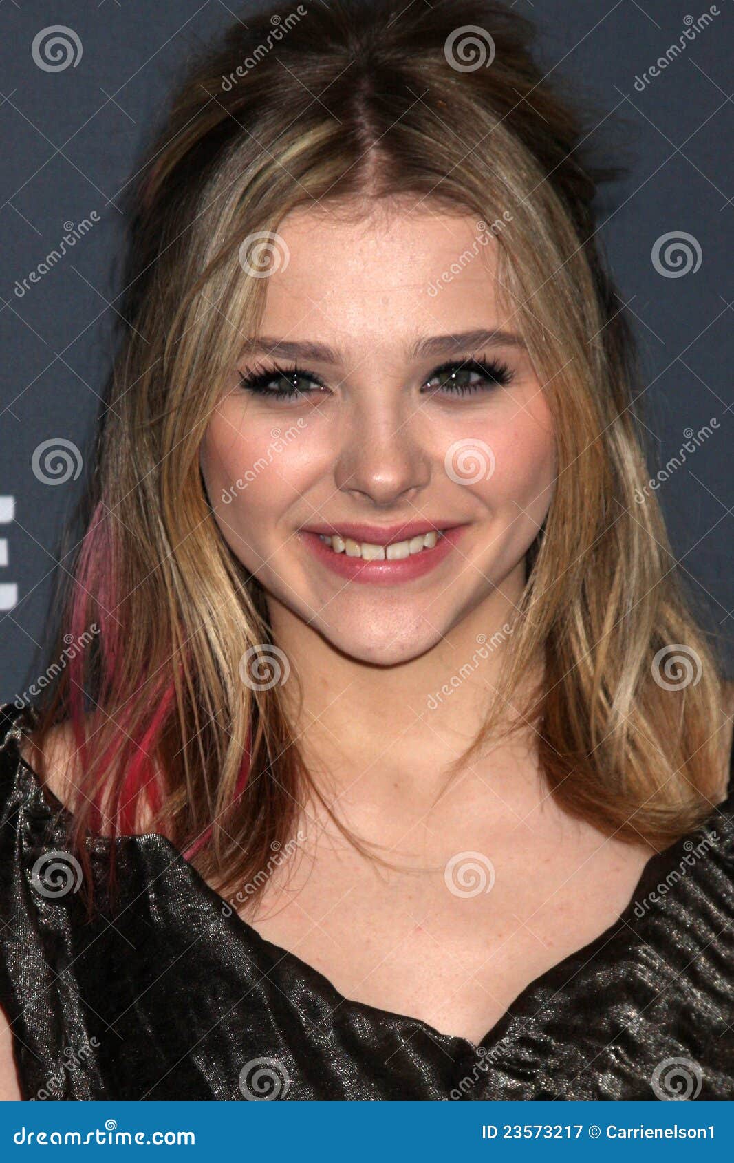 Tolerancia Moretz de Chloe fotografía editorial. Imagen de chile - 23573217