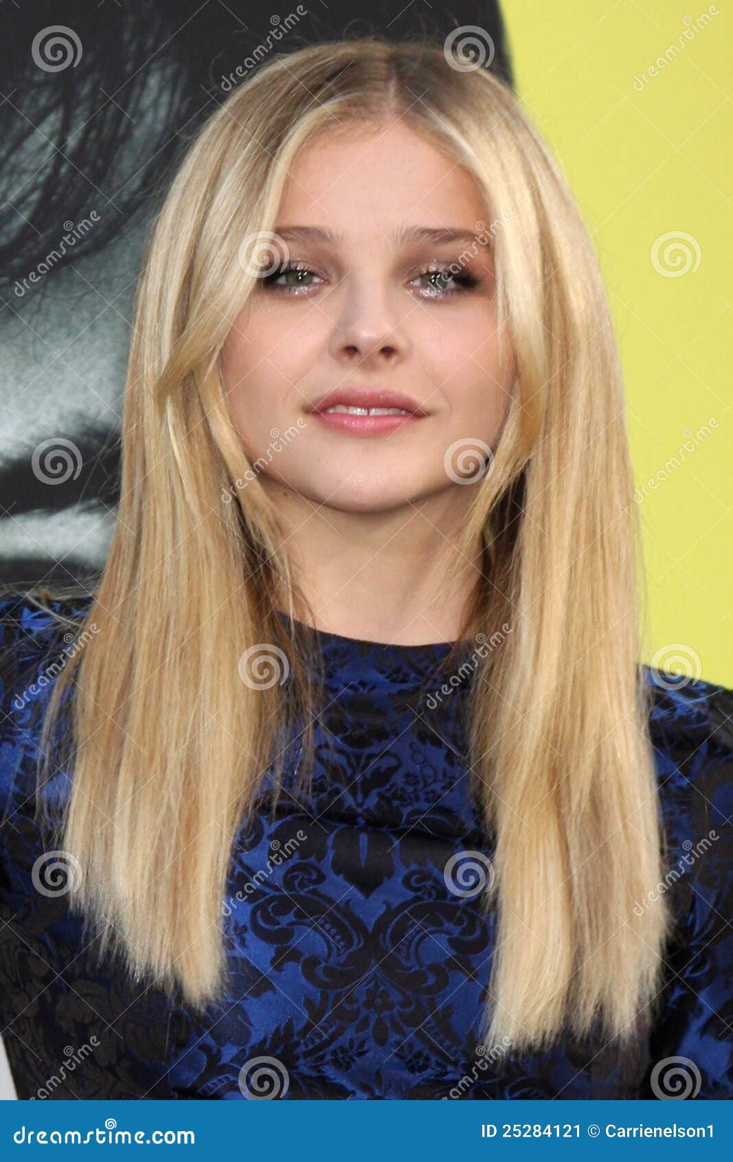 Tolerancia Moretz, La Oscuridad De Chloe Foto editorial - Imagen de ...