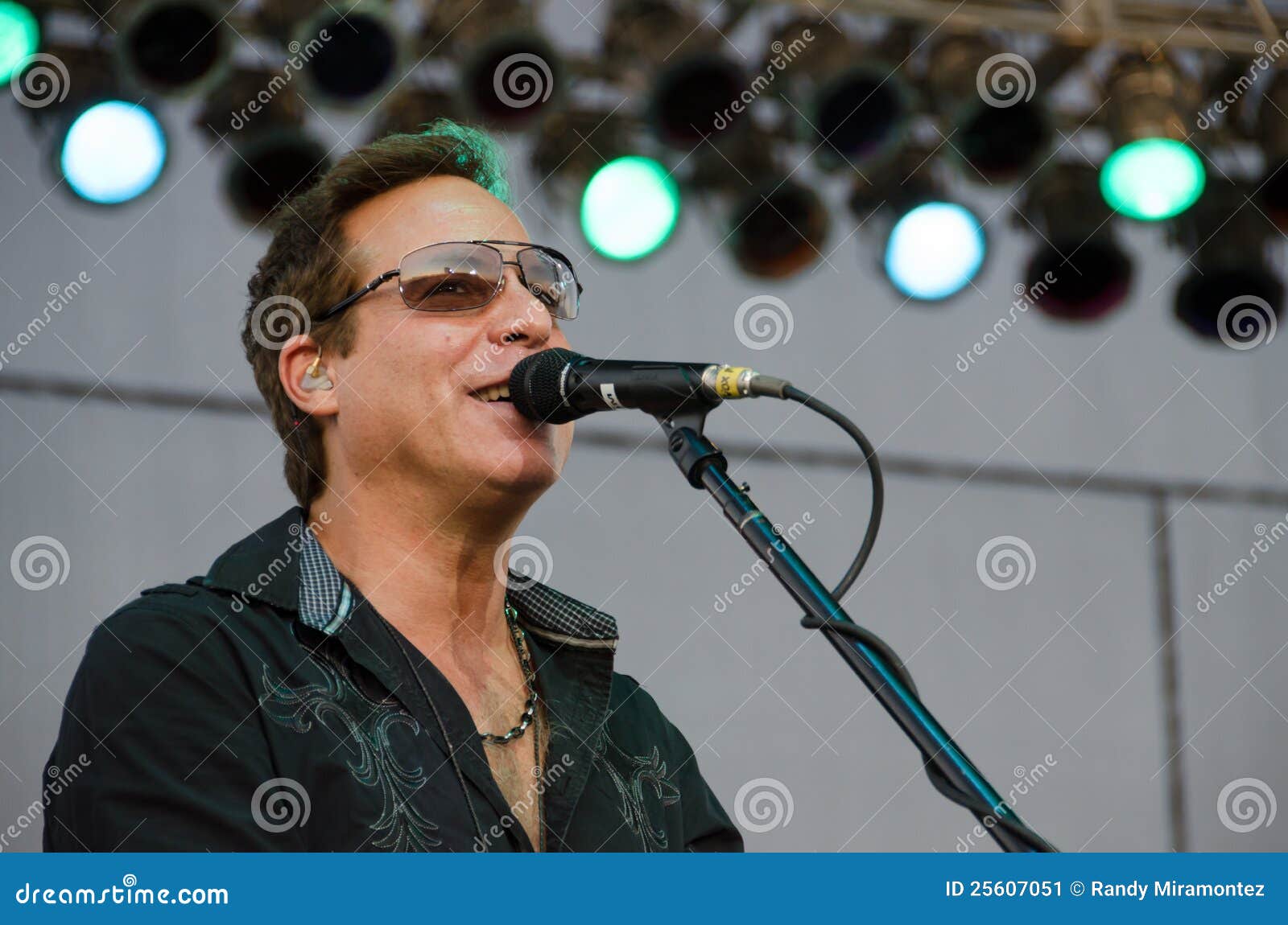 Tom Gimbel editorial photo. Image of schulman, classic - 25607051