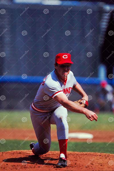 Tom Seaver Cincinnati Reds editorial photography. Image of league ...