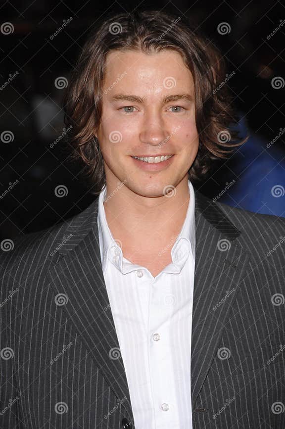 Tom Wisdom editorial photo. Image of paul, theatre, grauman - 24818536