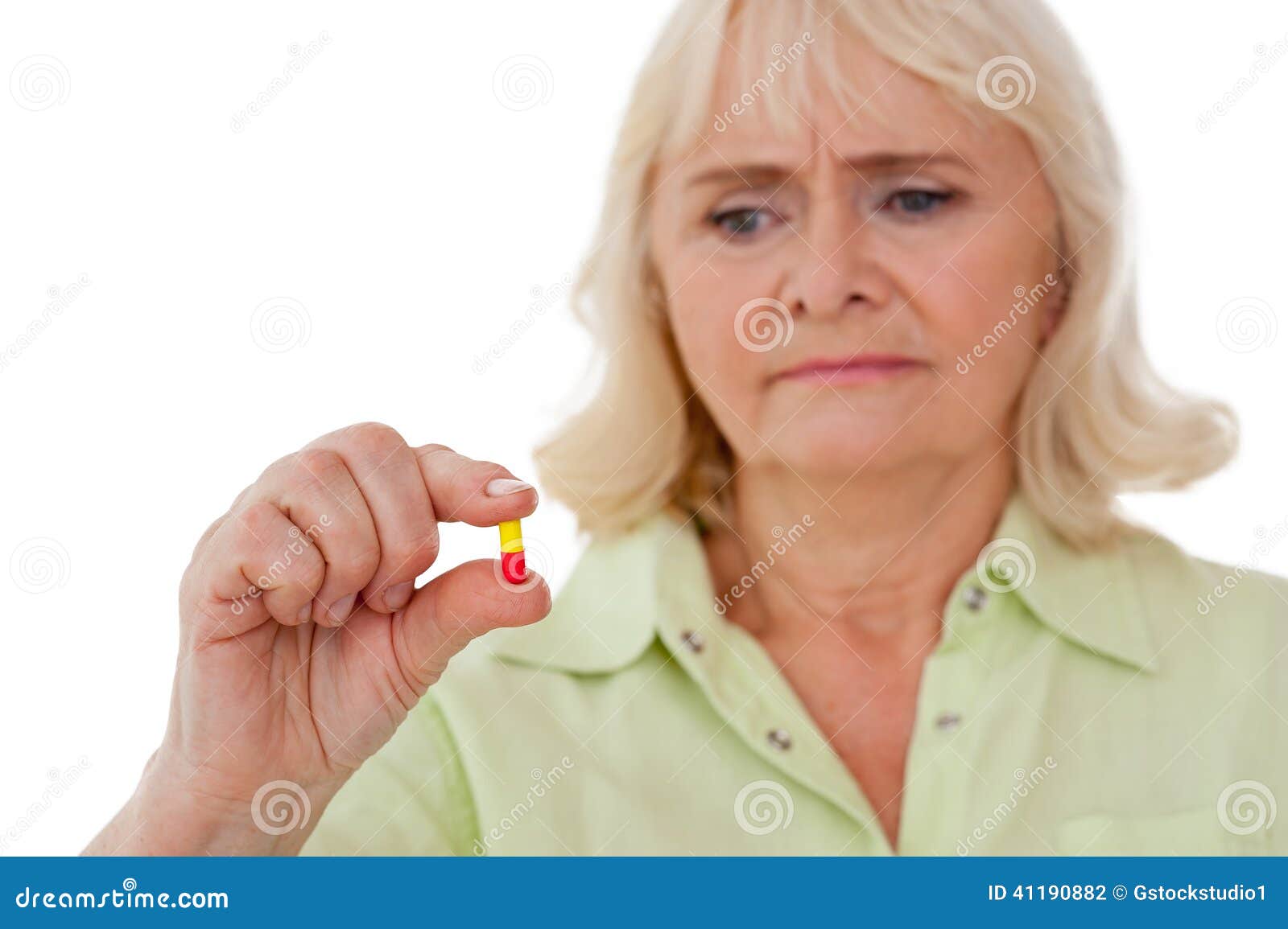 Tomando o comprimido foto de stock. Imagem de ativo, pessoa - 41190882