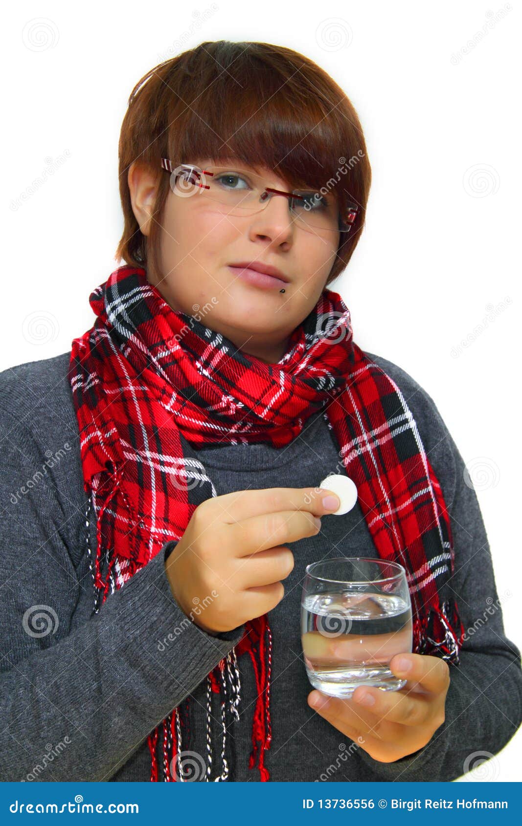 Tomando o medicamento foto de stock. Imagem de ajuda - 13736556