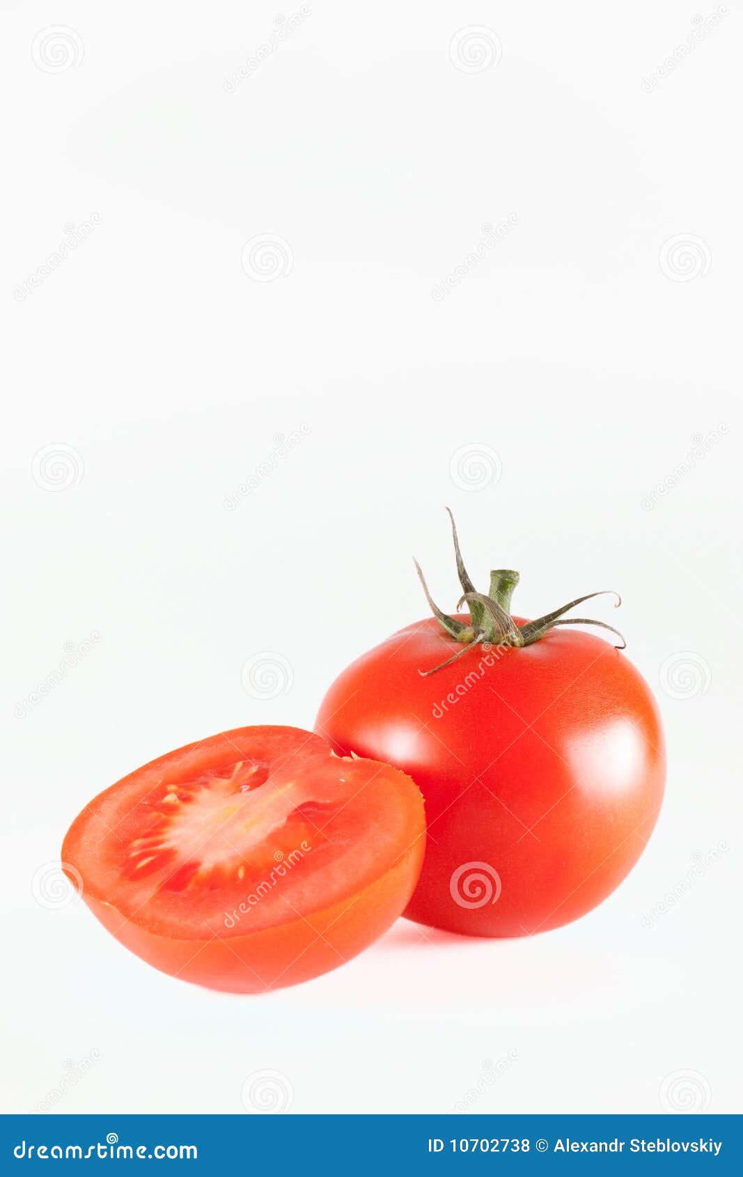 Tomate photo stock. Image du simple, échelle, peau, coupure - 10702738