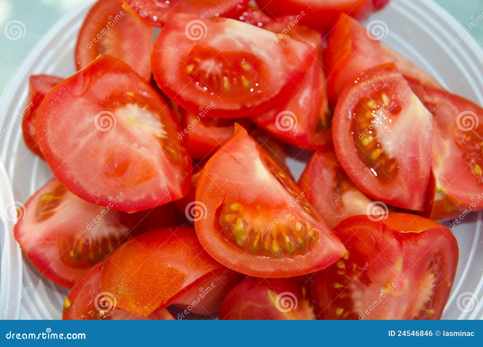 Tomate cortado foto de stock. Imagem de vitamina, fundo - 24546846