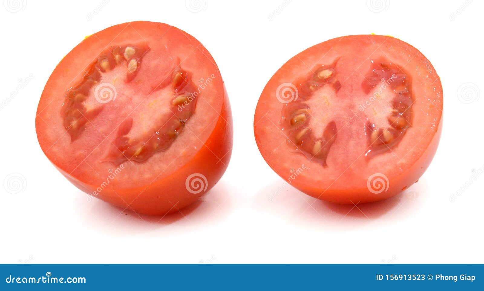 Tomate cortado isolado imagem de stock. Imagem de folha - 156913523
