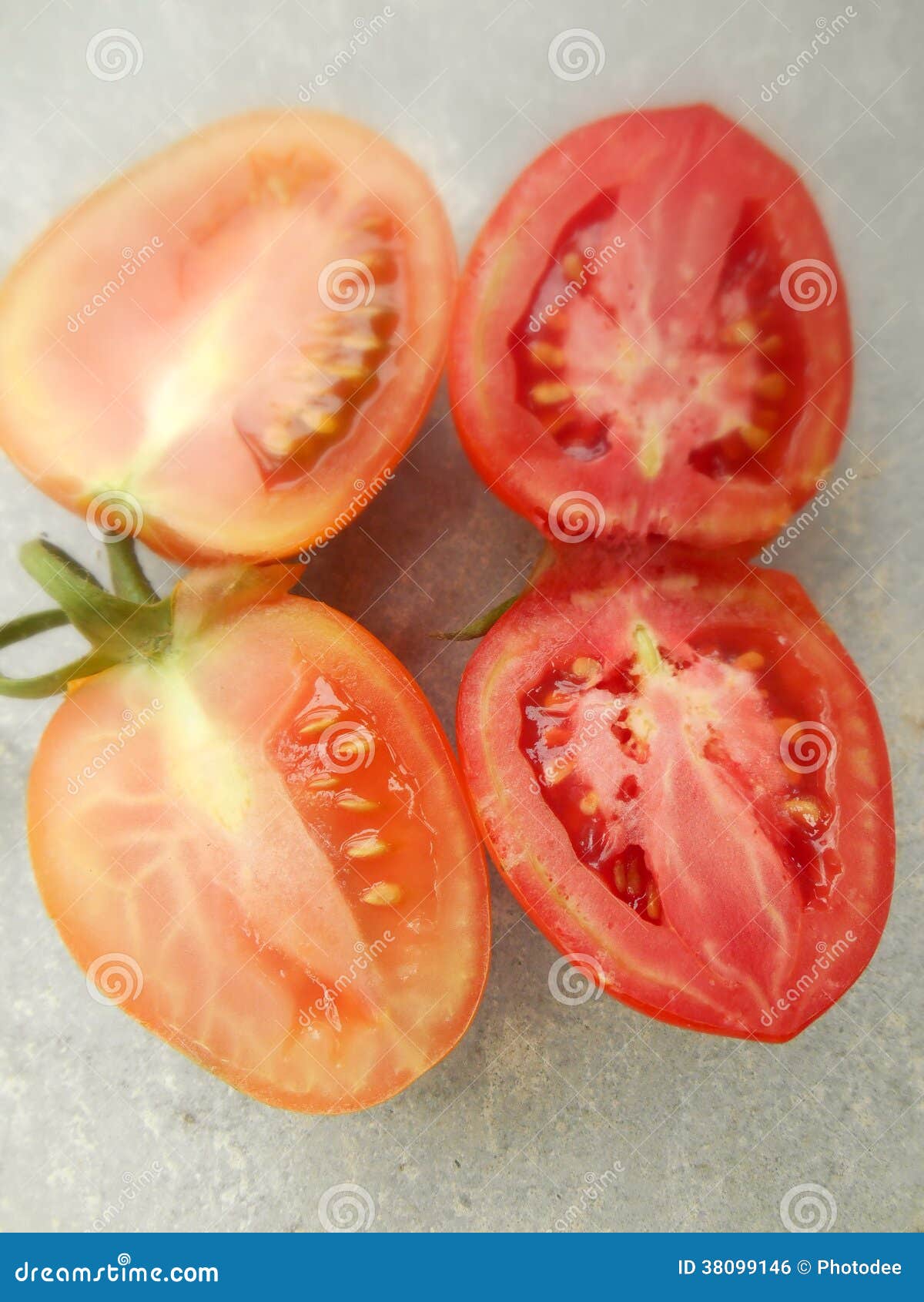 Tomatenscheibe stockfoto. Bild von vegetarier, nahaufnahme - 38099146