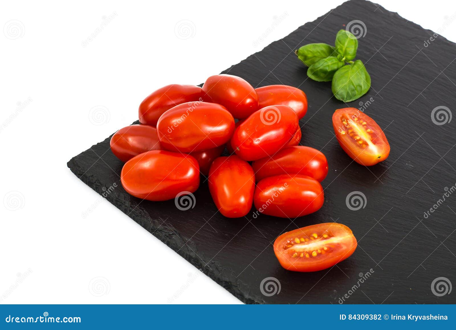 Tomates Oblongos Vermelhos Pequenos Foto de Stock - Imagem de ...