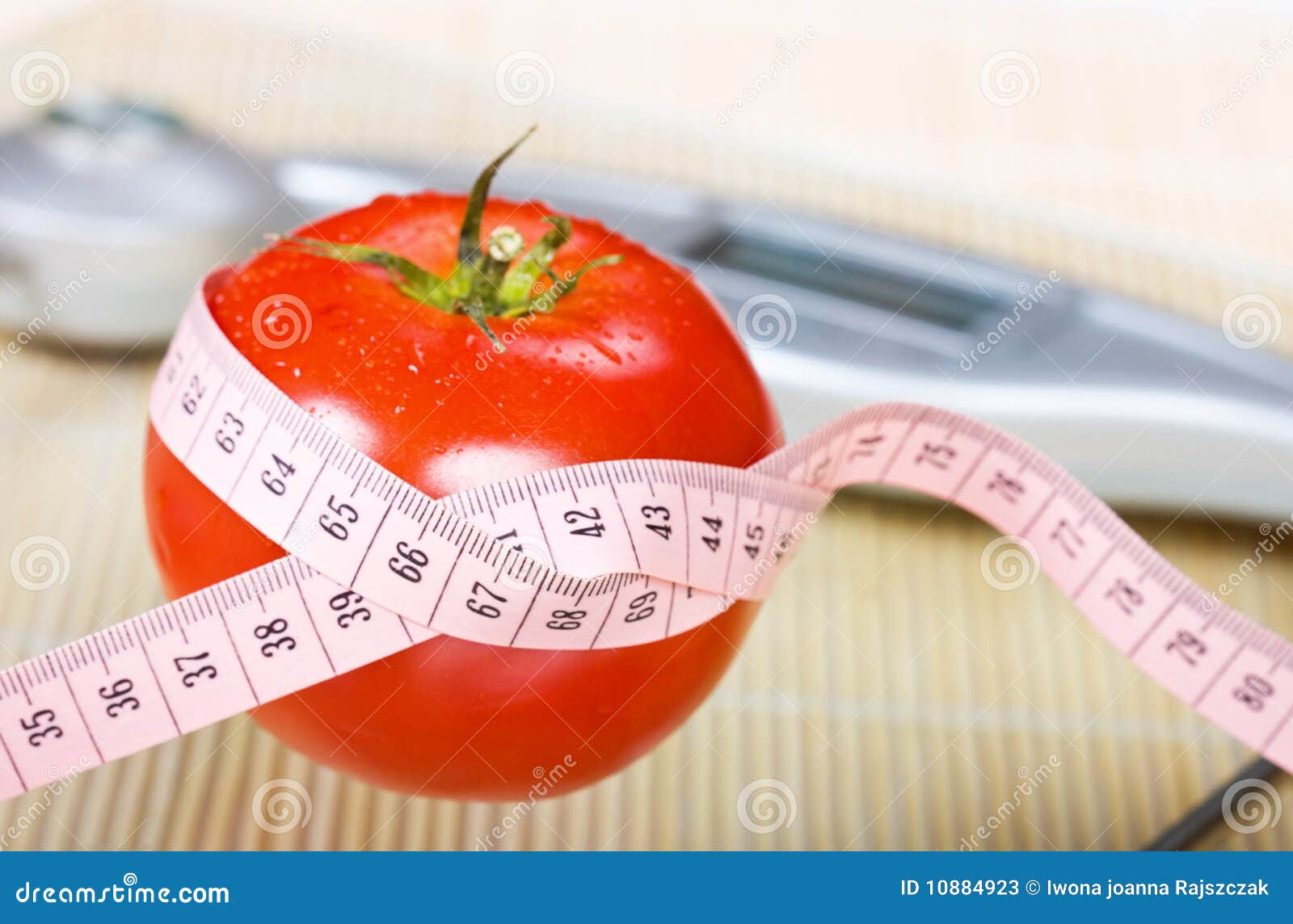 Tomato with measure stock image. Image of exercise, energy - 10884923