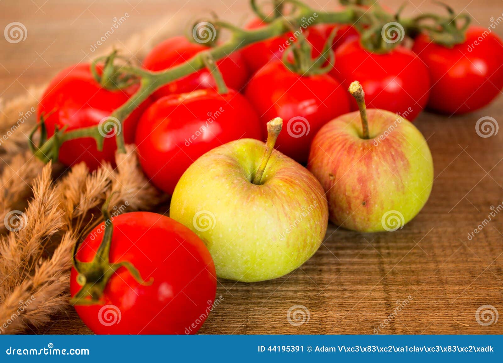 Tomatoes and apples stock image. Image of summer, meal - 44195391