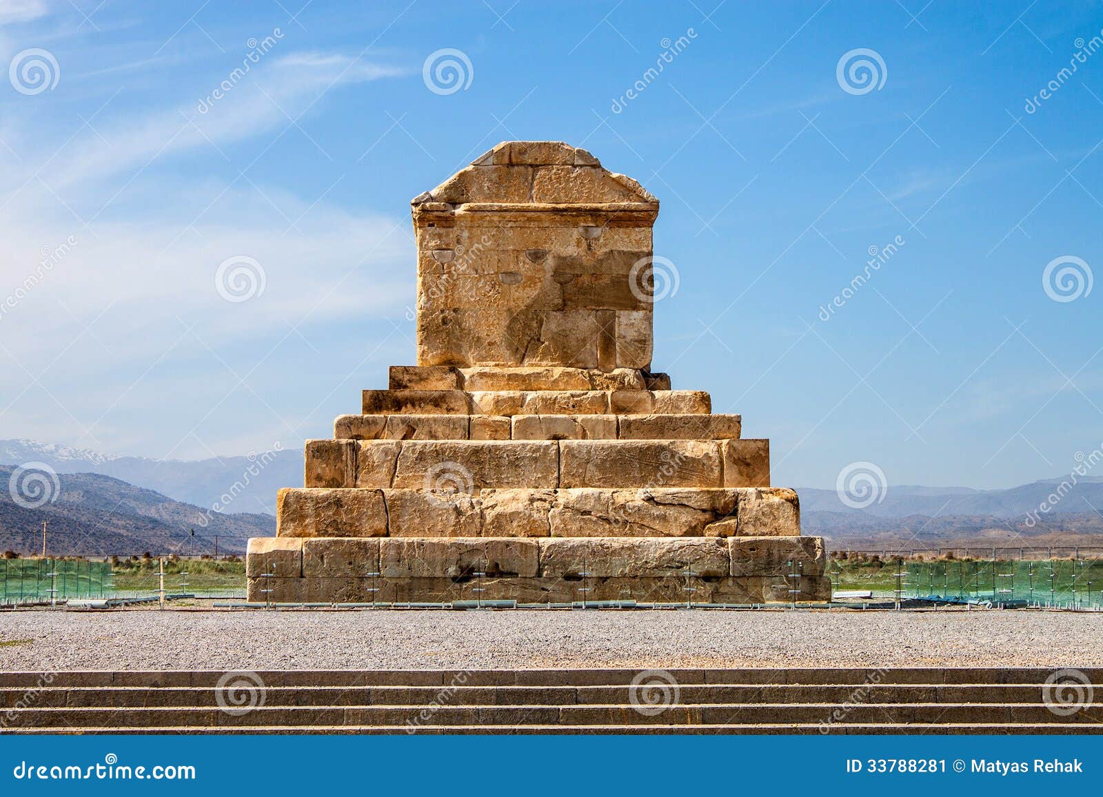 The Tomb of Cyrus the Great Stock Image - Image of persepolis, pasargad ...
