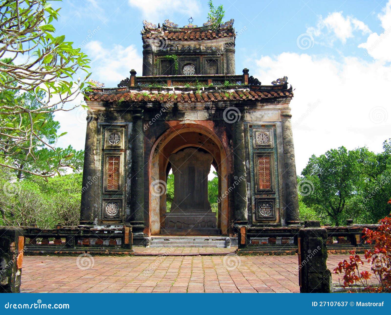 Tomb of Emperor Tu Duc stock image. Image of forest, vietnam - 27107637