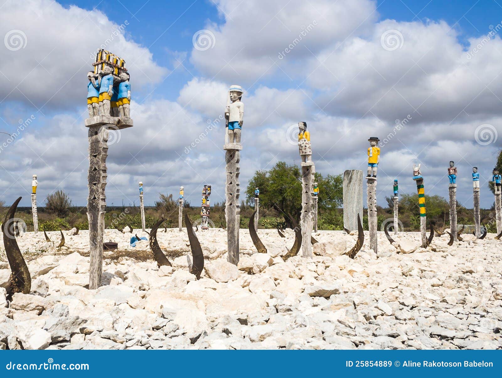 Tombeau Traditionnel Malgache Image stock - Image du africain, célèbre ...