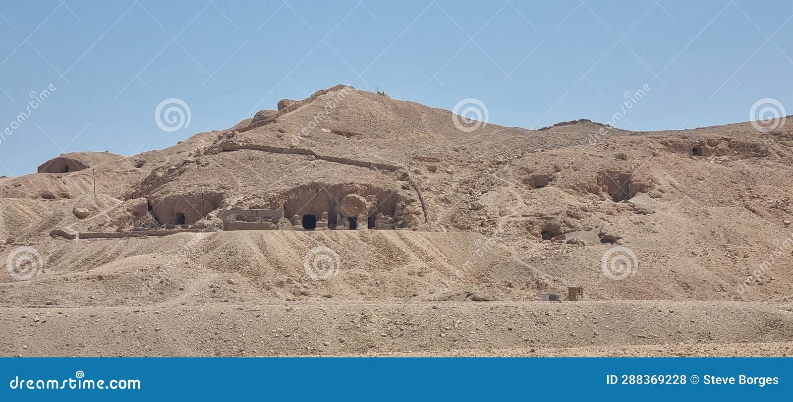 Tombs of Ancient Pyramid Workers Stock Photo - Image of valley ...