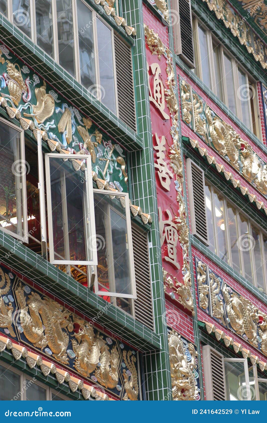 The Tong SinTan Good Altar at Central, Hk 15 May 2005 Editorial Stock ...