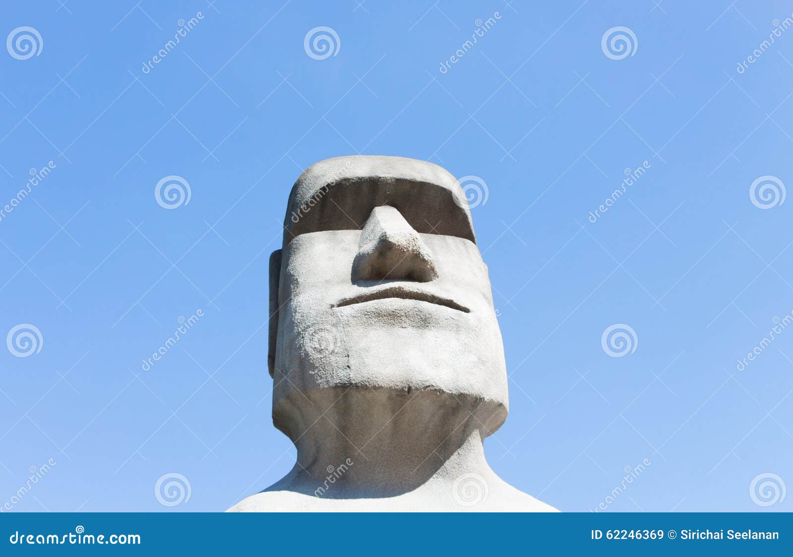 Tongariki Mimic Statue on Sky Stock Image - Image of polynesia, site ...