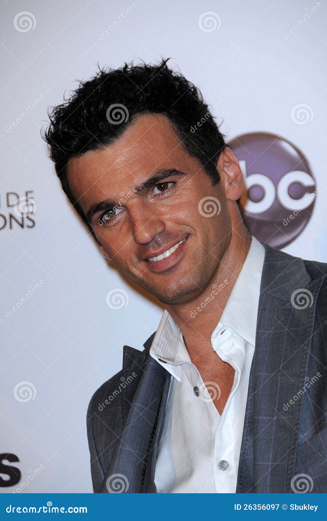 Tony Dovolani editorial photography. Image of boulevard - 26356097