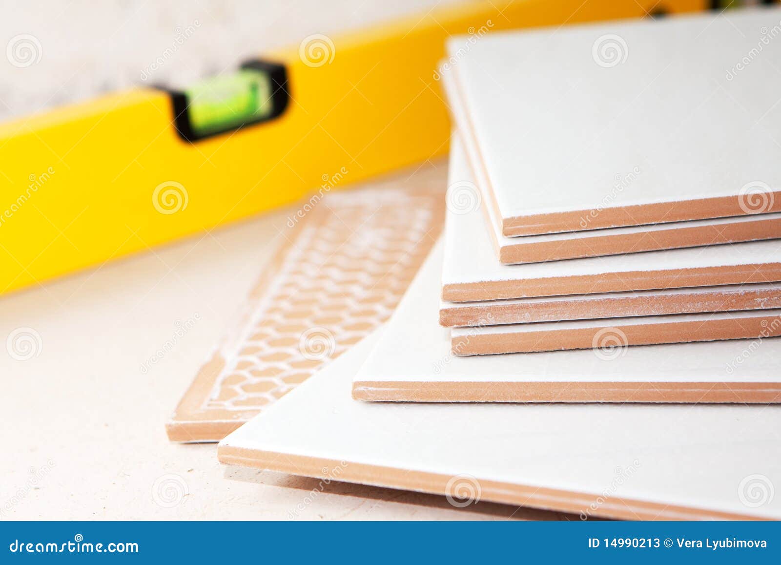 The Tool Level and a Ceramic Tile Stock Image - Image of wall, white ...