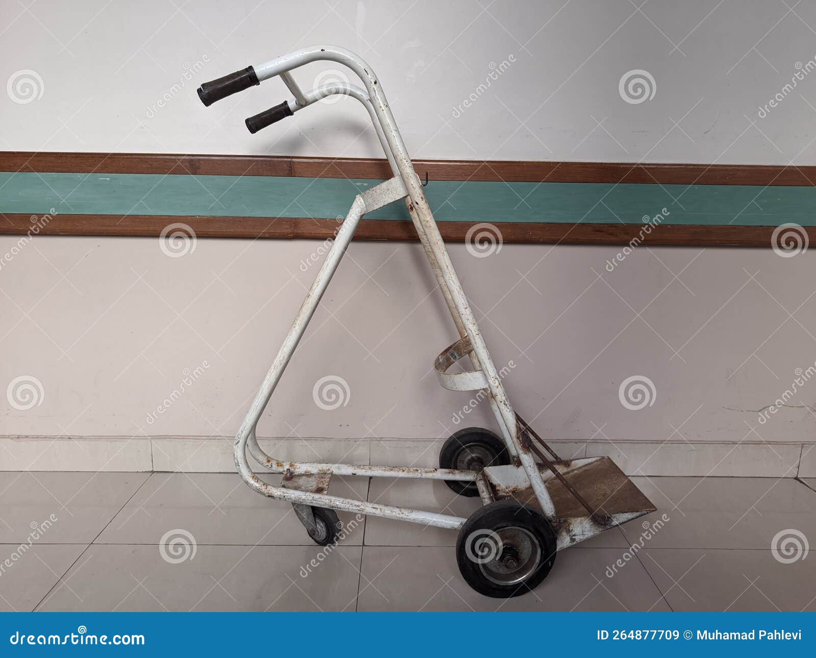 Transportation Of Oxygen Tanks For Patients With Coronavirus. Truck ... Transportation Of Oxygen Tanks For Patients With Coronavirus. Truck ...