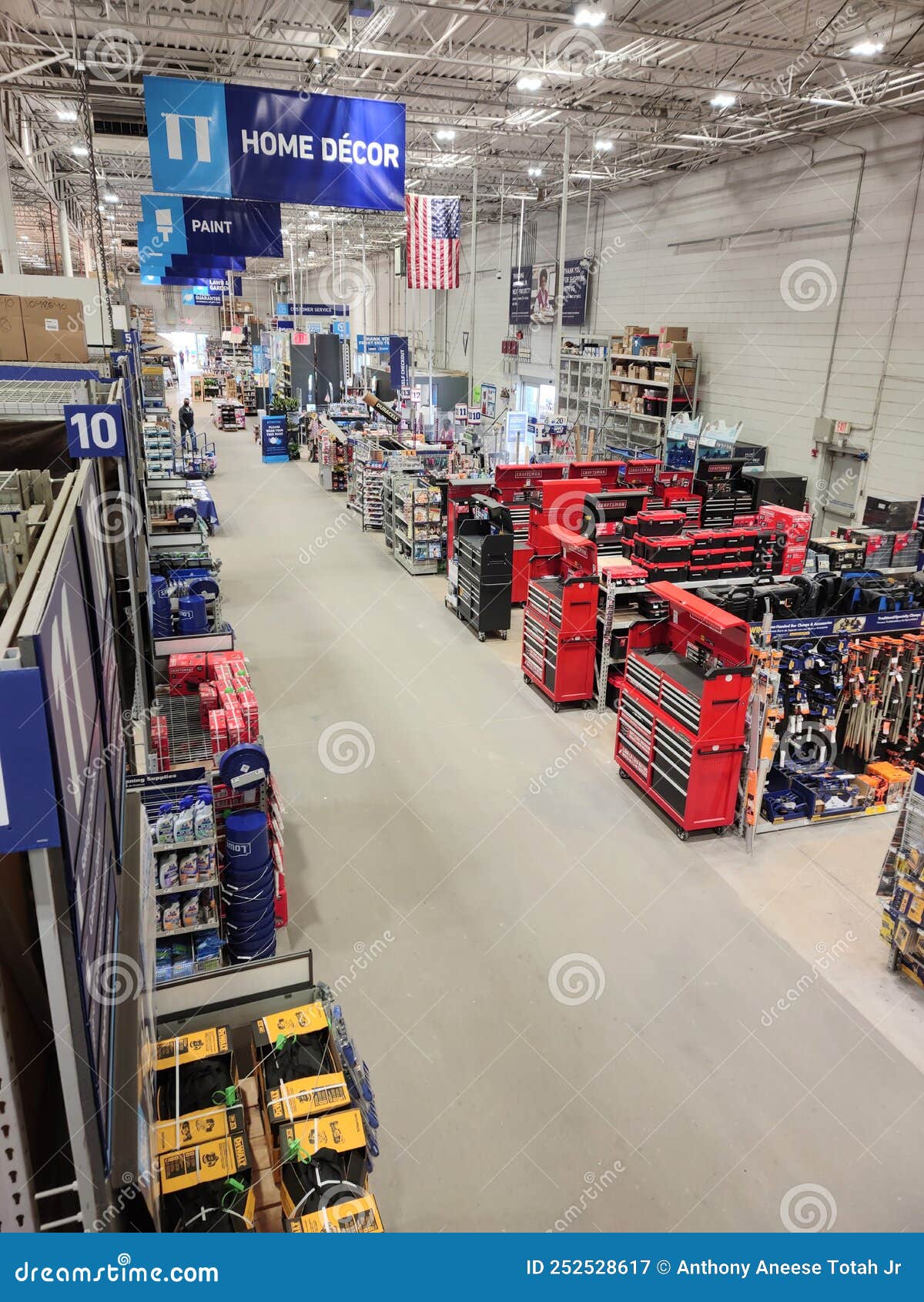 Tool Section of a Hardware Store Editorial Photography - Image of ...