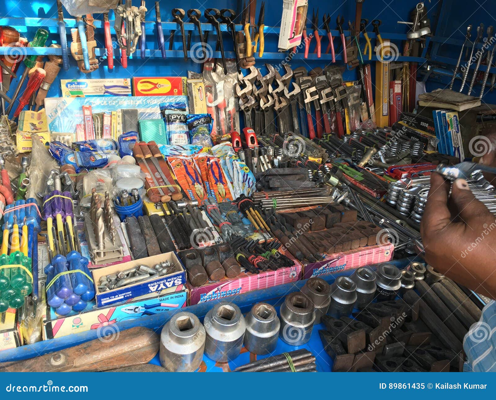 Tool shop editorial image. Image of assortment, grease - 89861435