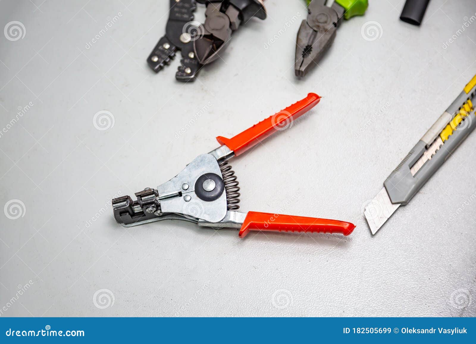 A Tool For Crimping Stranded Electrical Wires. Crimping Tool For ...