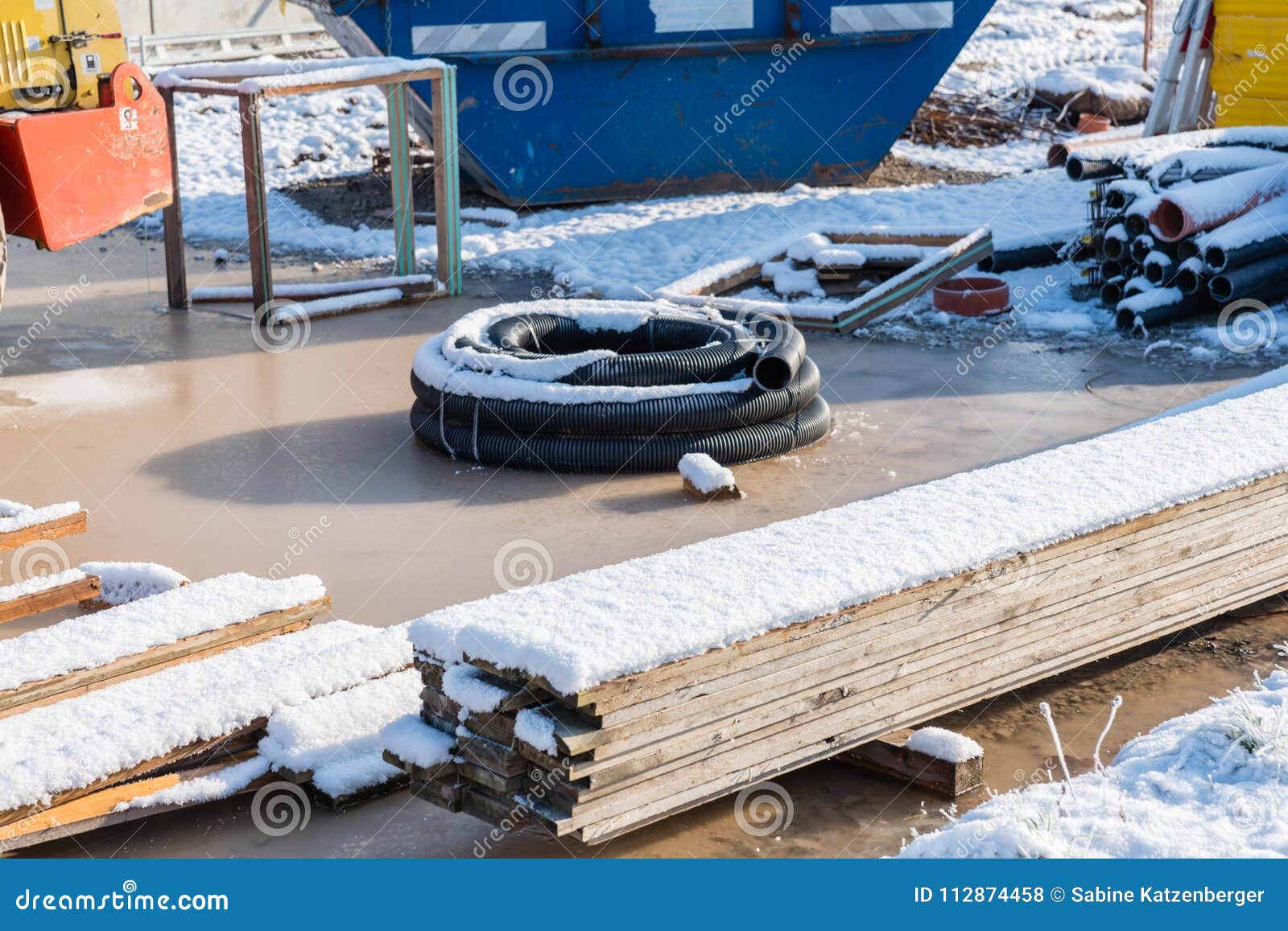 Construction Site in Winter Stock Photo - Image of dirty, city: 112874458