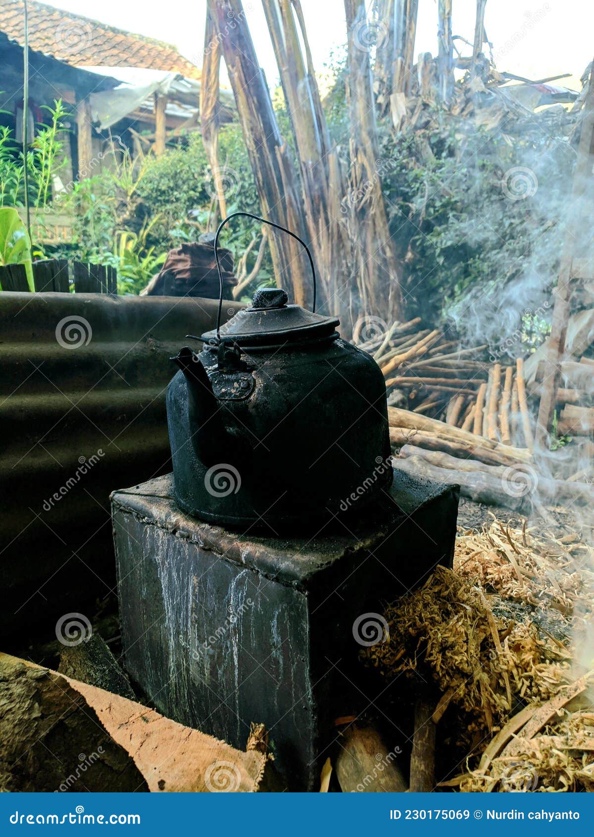 Tools for Simple Water Cooking Stock Image - Image of simple, waterfall ...