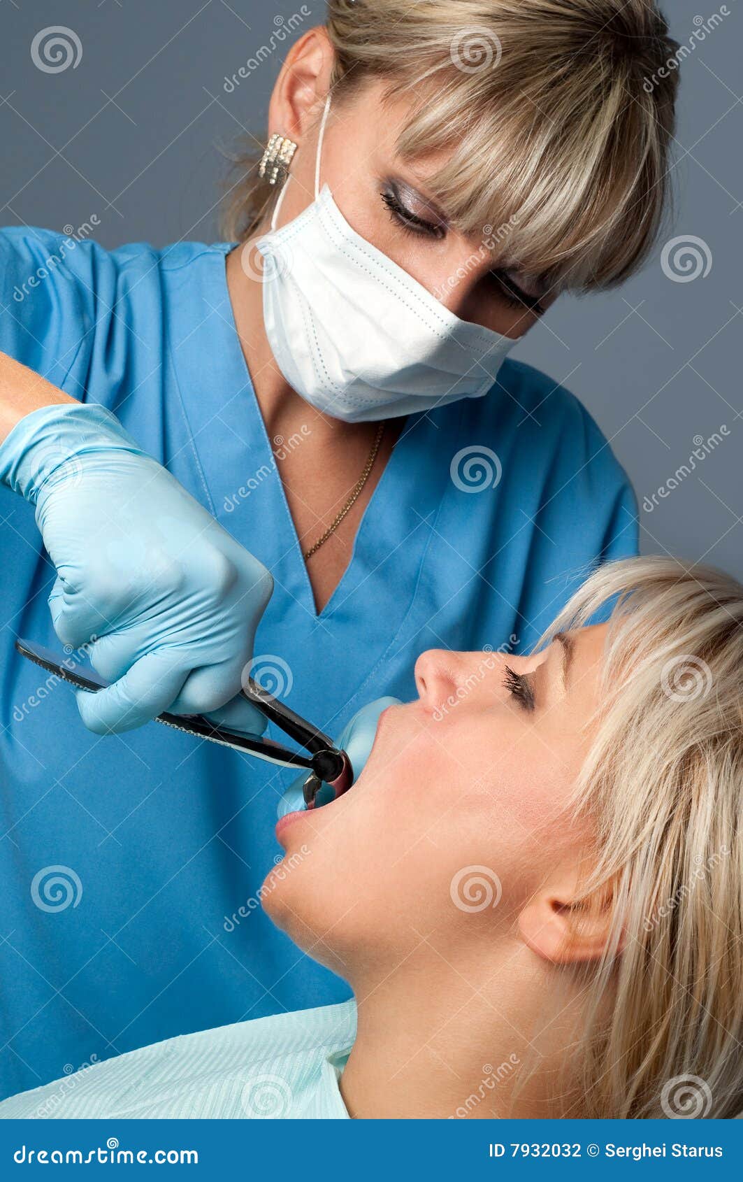 Tooth Extraction Picture. Image: 7932032