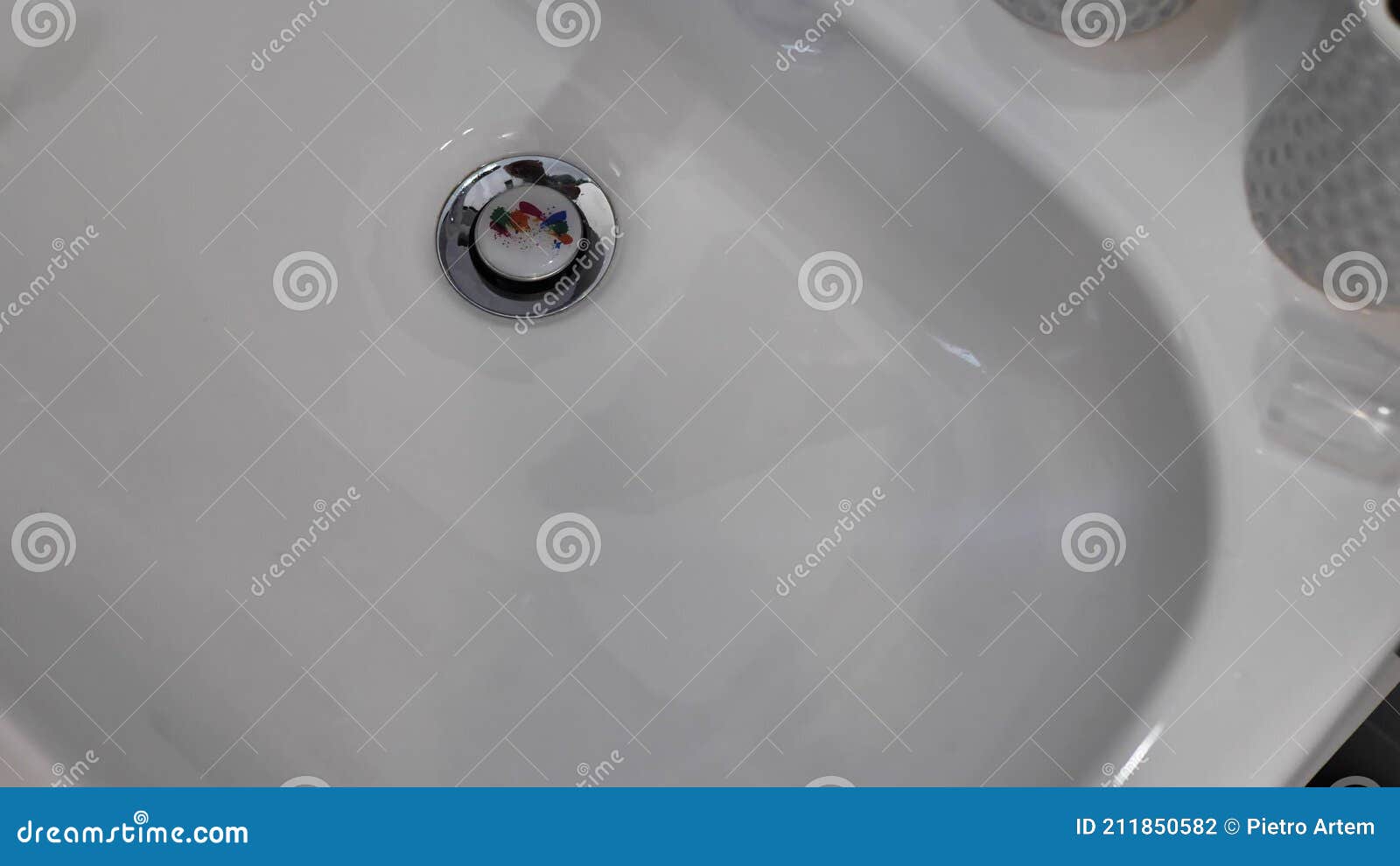 Toothpaste with Blood in the Sink. Blood when Brushing Teeth. Blood in ...