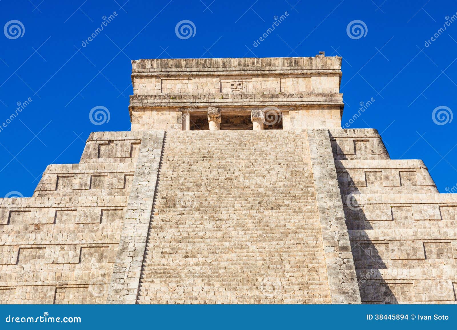 Top of El Castillo (the Kukulkan Temple) of Chichen Itza Stock Photo ...