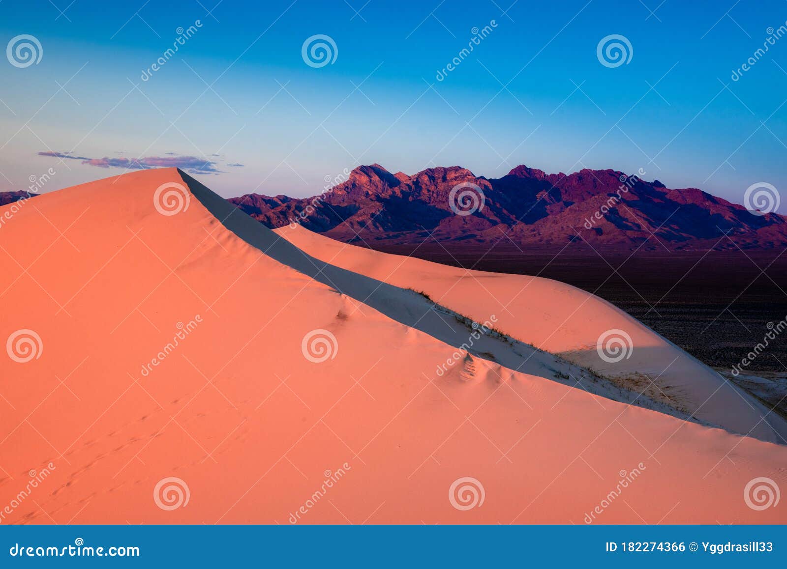 Top of Kelso Dunes and Providence Mountains Stock Photo - Image of heat ...