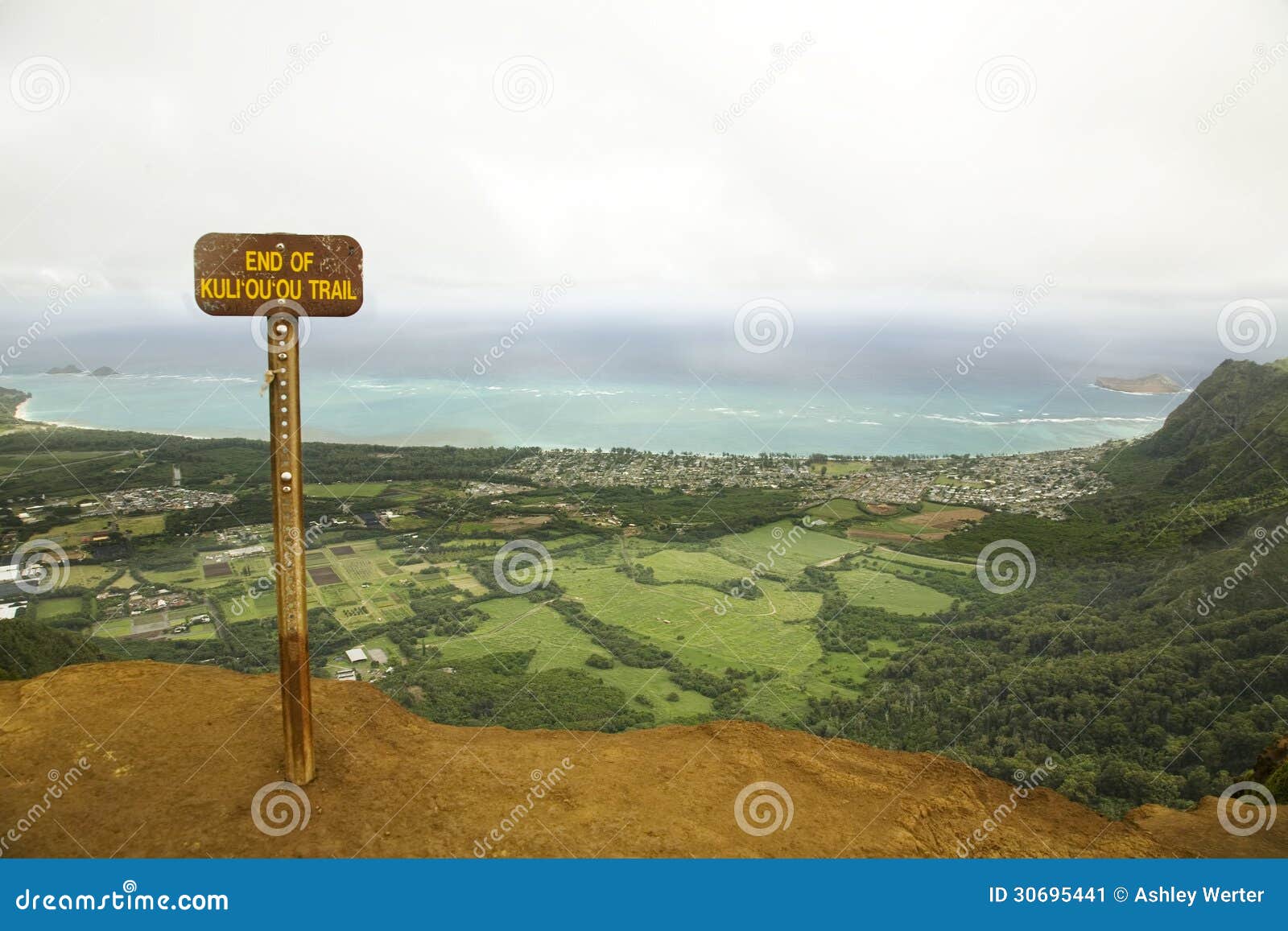 Top of Kuliouou Trail stock image. Image of pacific, oahu - 30695441