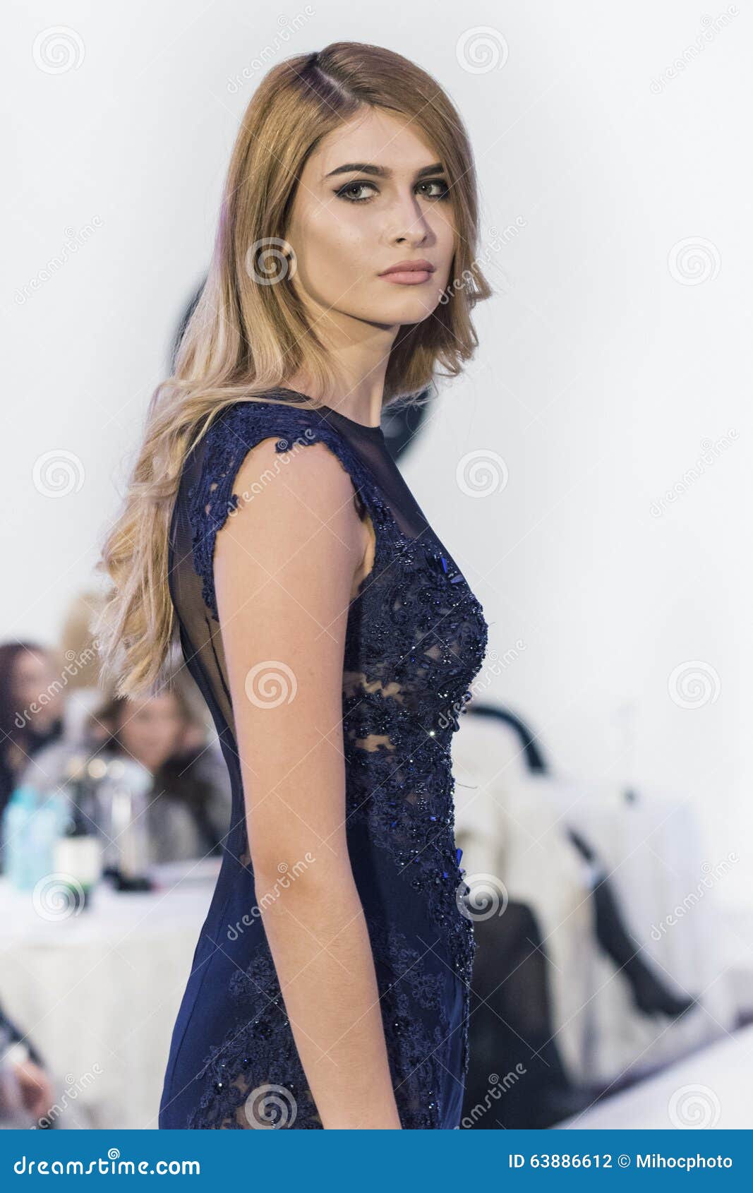 Top Model Romania photographie éditorial. Image of passerelle - 63886612