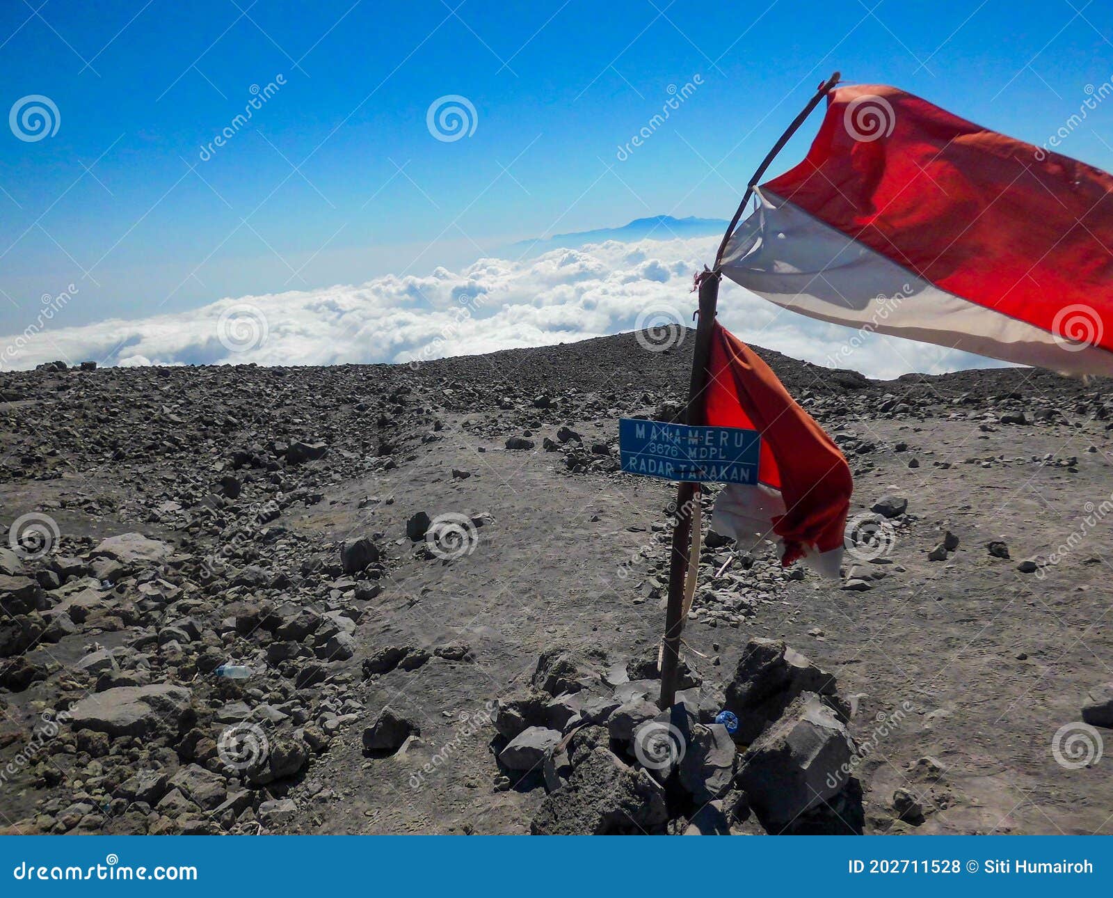 Top of the mountain semeru stock photo. Image of mountain - 202711528