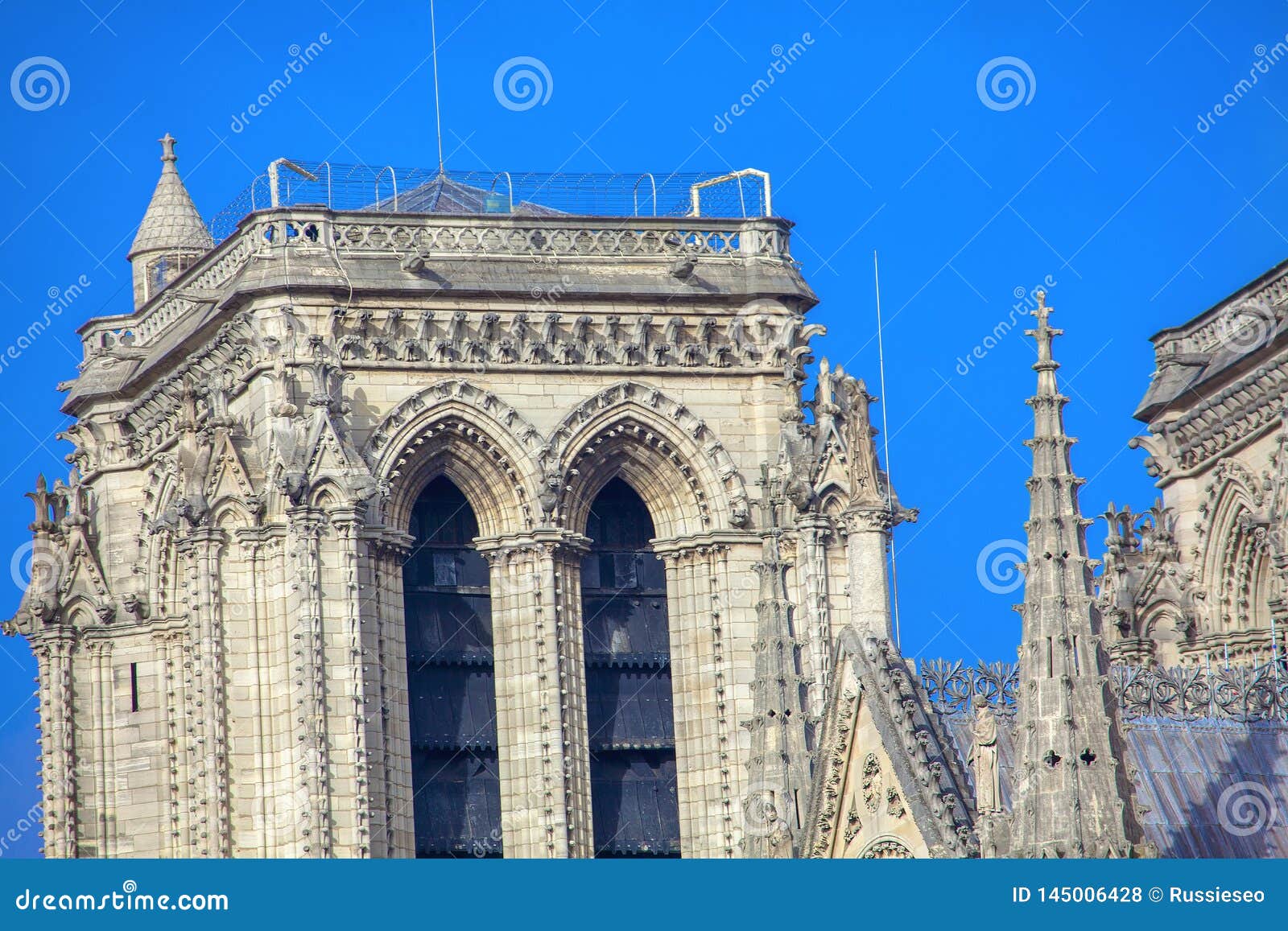 Top Side of Notre Dame De Paris Stock Photo - Image of roof, history ...