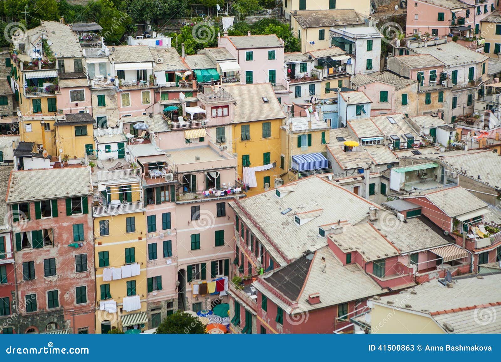Top View Of A Slum Area Near C6 Expressway In Bicutan, Metro Manila ...